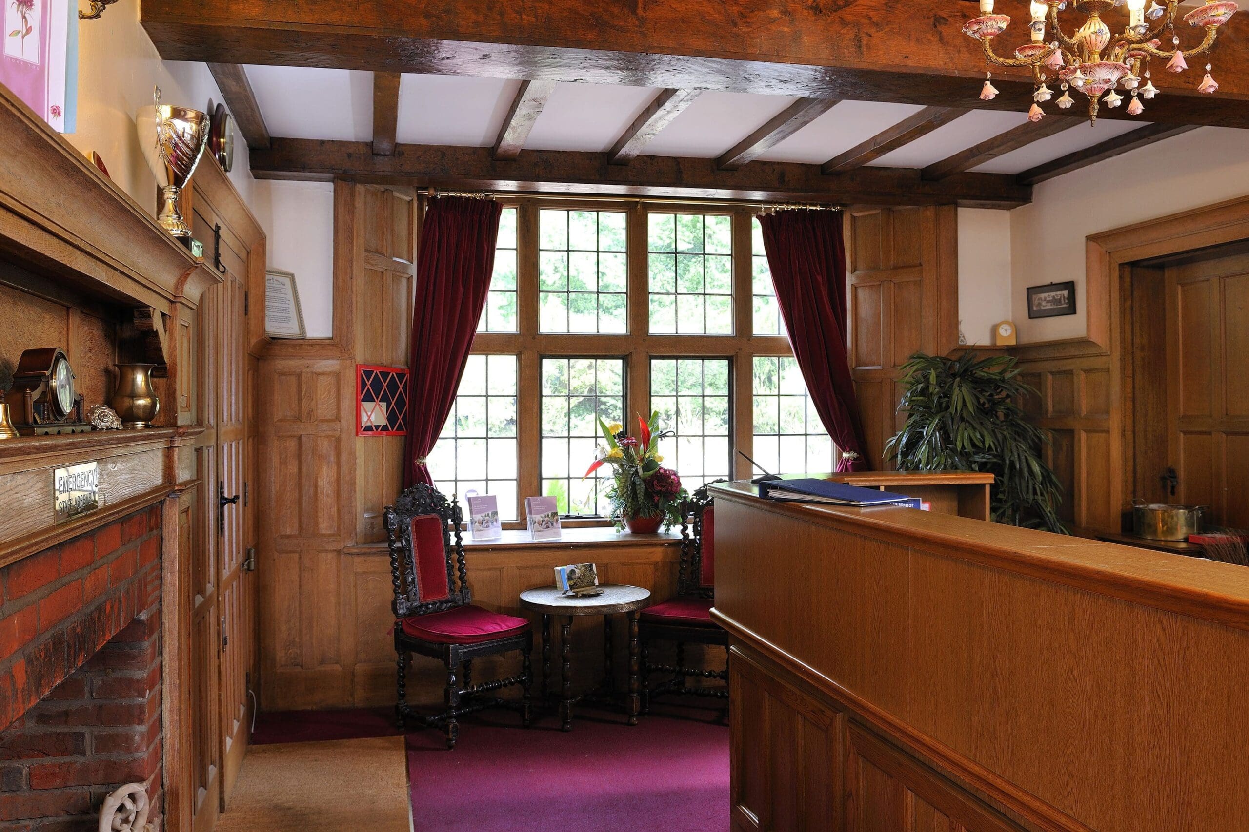 Care Home in Woking, Surrey | Coxhill Manor | Aria Care