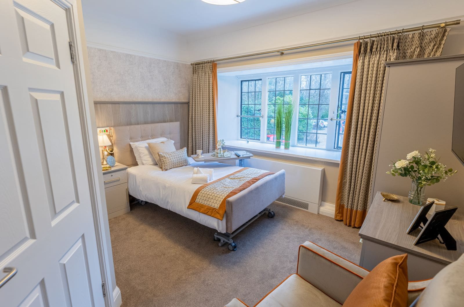 Care Home in Woking, Surrey | Coxhill Manor | Aria Care